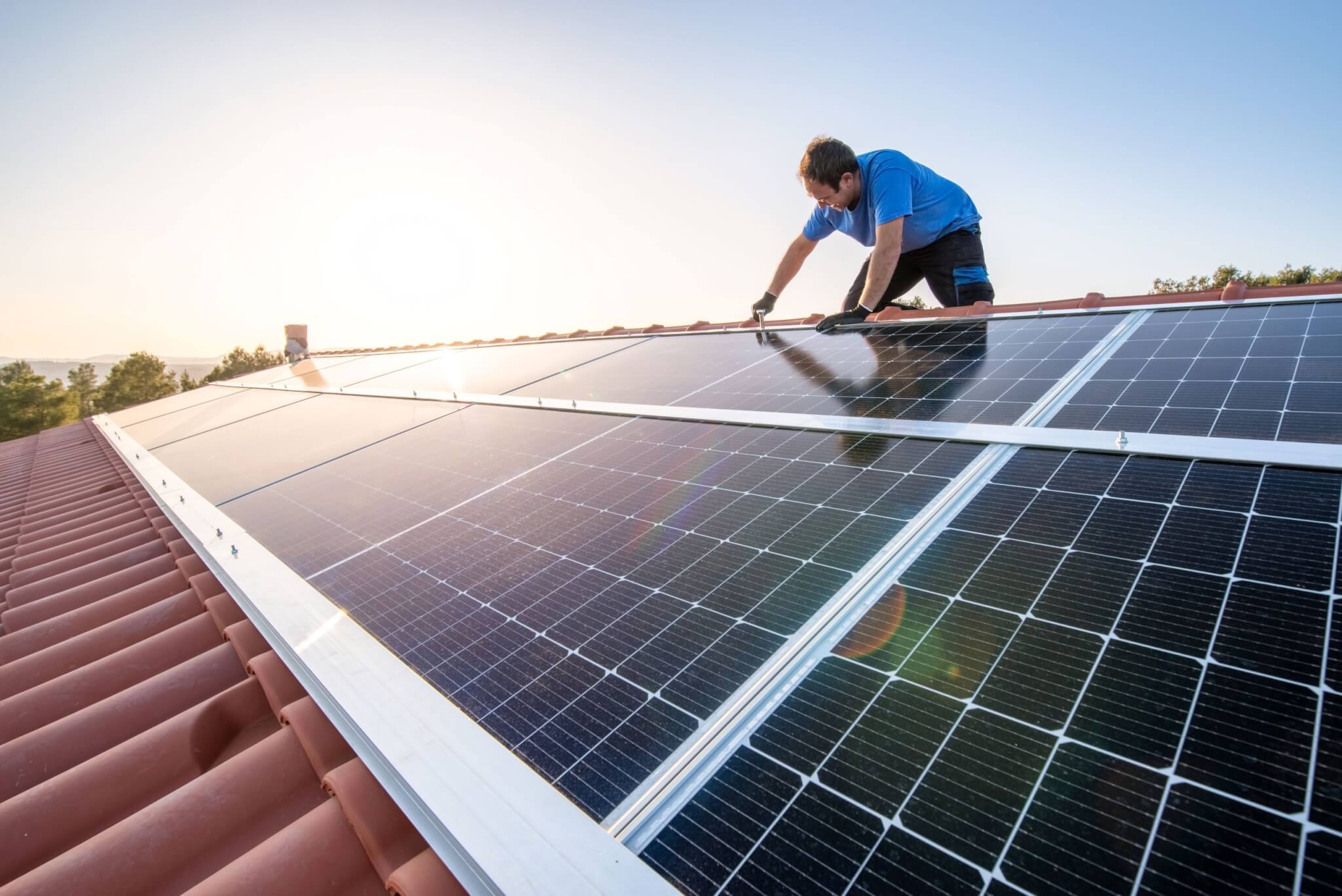 Powering Up: UK Solar Set to Expand 5x by 2035